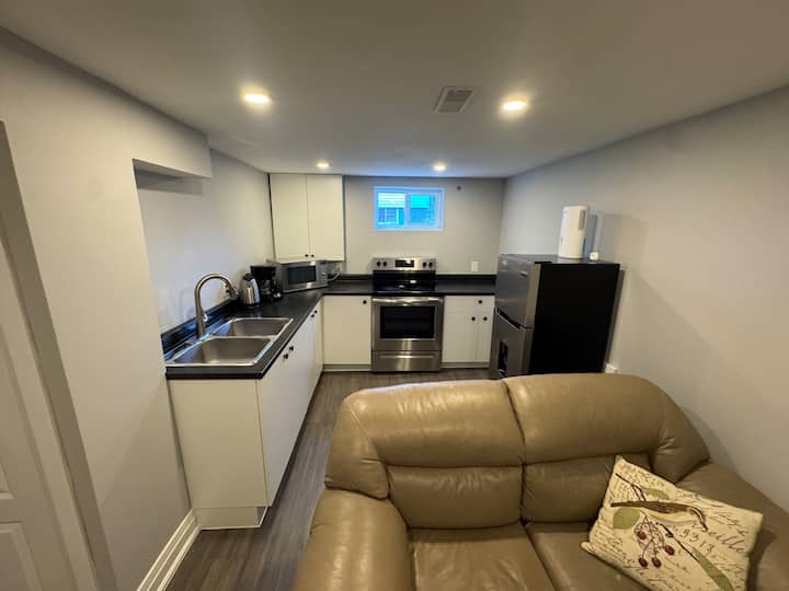 Cozy & Private Basement 2 Bdr - Brampton