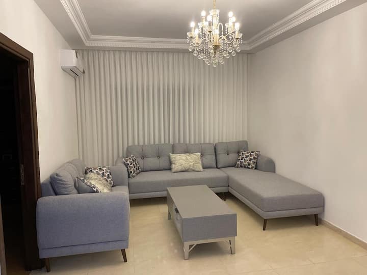 3br Apt In Upscale Neighborhood - Amman