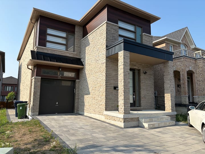 2br Suite | 2 Baths | University Toronto | Pets Ok - Toronto