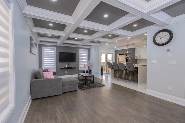 Luxery Relaxation - Markham