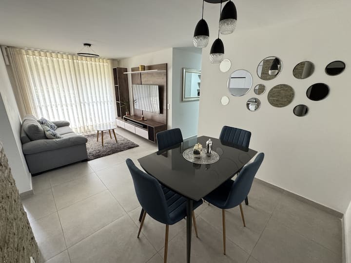 Hermoso Y Comodo Apartamento - Medellín