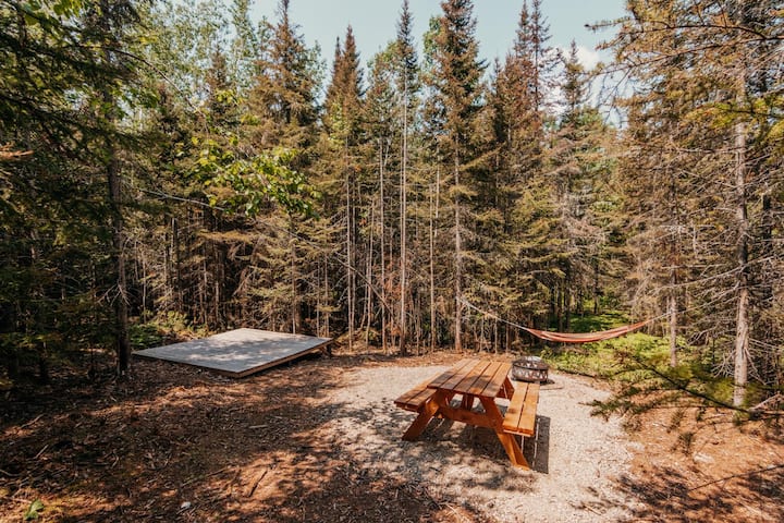 Terrain De Camping En Nature - La Malbaie