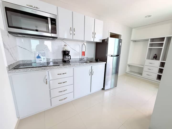 Loft Moderno Con Balcón Y Vista Parcial Al Mar - Mazatlán