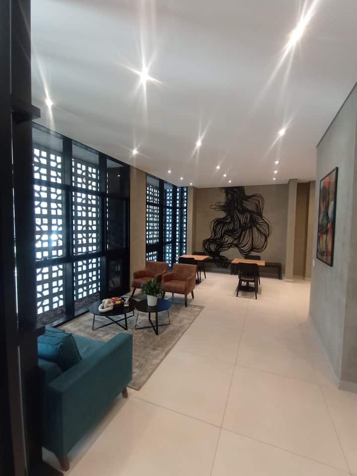Studio A/c+aquec+pisc+hidrom+sl Jogos+acad+rooftop - Curitiba