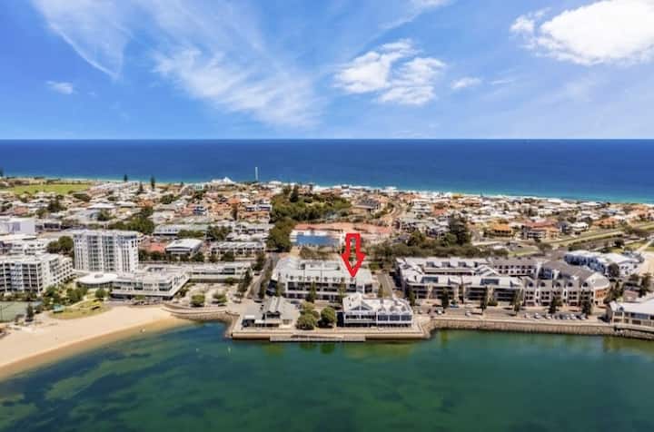 Stylish Haven At One8 Waterfront Apartment - Bunbury