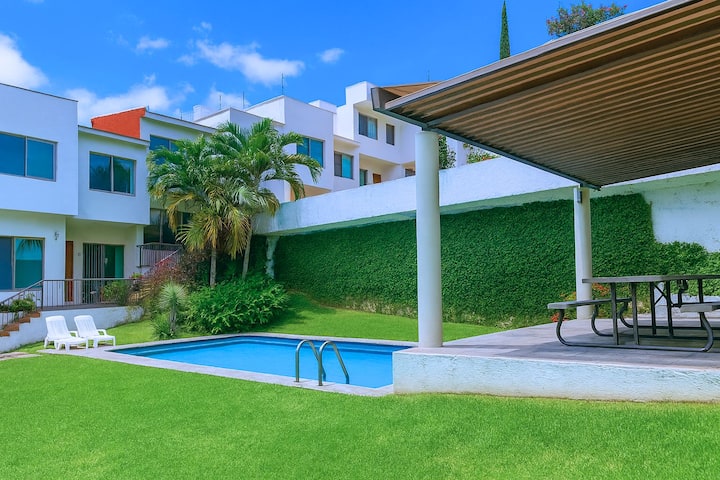 Casa Con 2 Albercas + Gym • Seguridad 24/7 - Cuernavaca