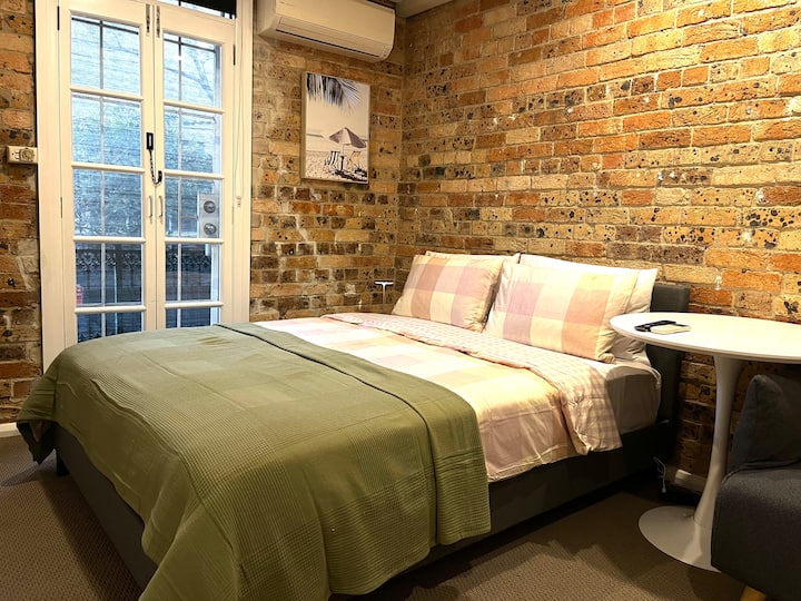 Charming & Convenient Studio - Randwick