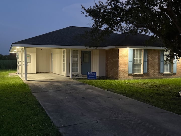 Clean, Cozy And Modern Home - Lake Verret, LA