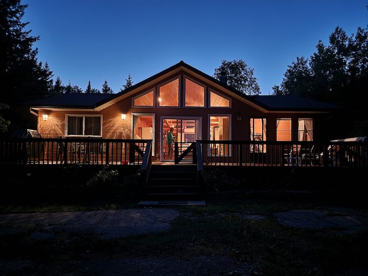 Larry's Lodge - Manitoba