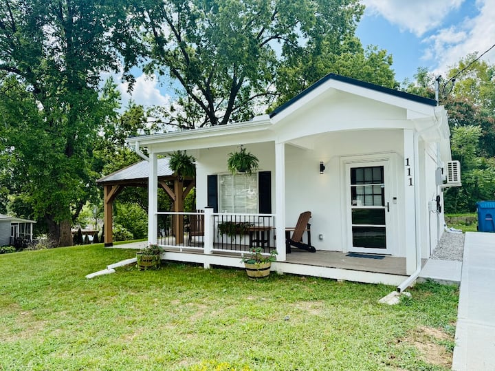 Little White House At Liberty - Kearney, MO