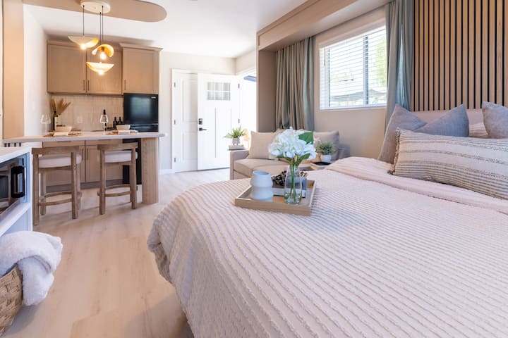 Studio 21 • Lush Escape - Escondido, CA