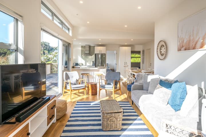 2 Sisters At Palm Beach - Waiheke Island