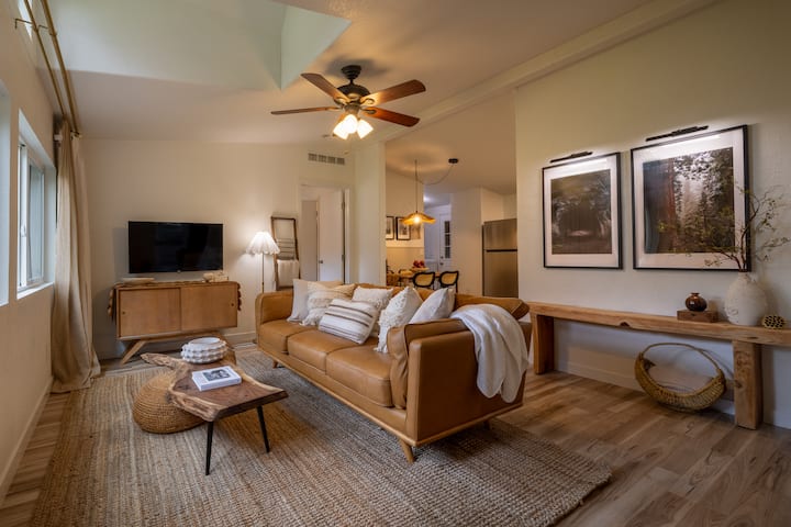 The Fox Tail - Three Rivers, CA