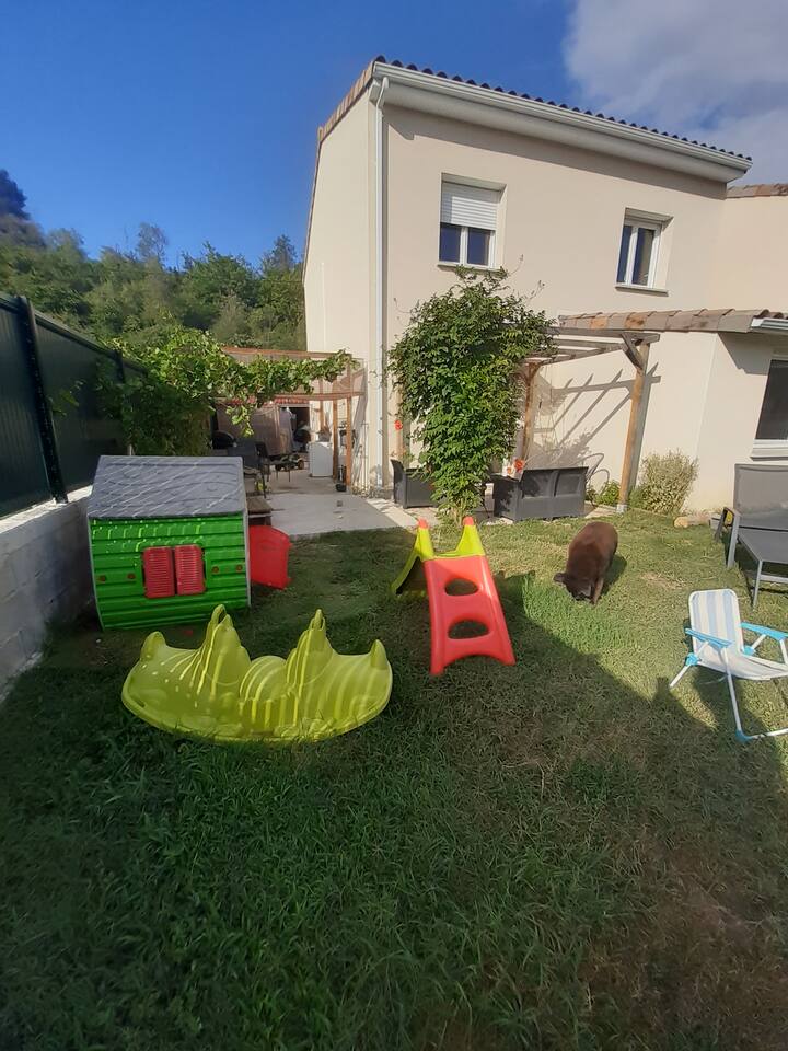 Maison Proche Centre Ville. - Crest