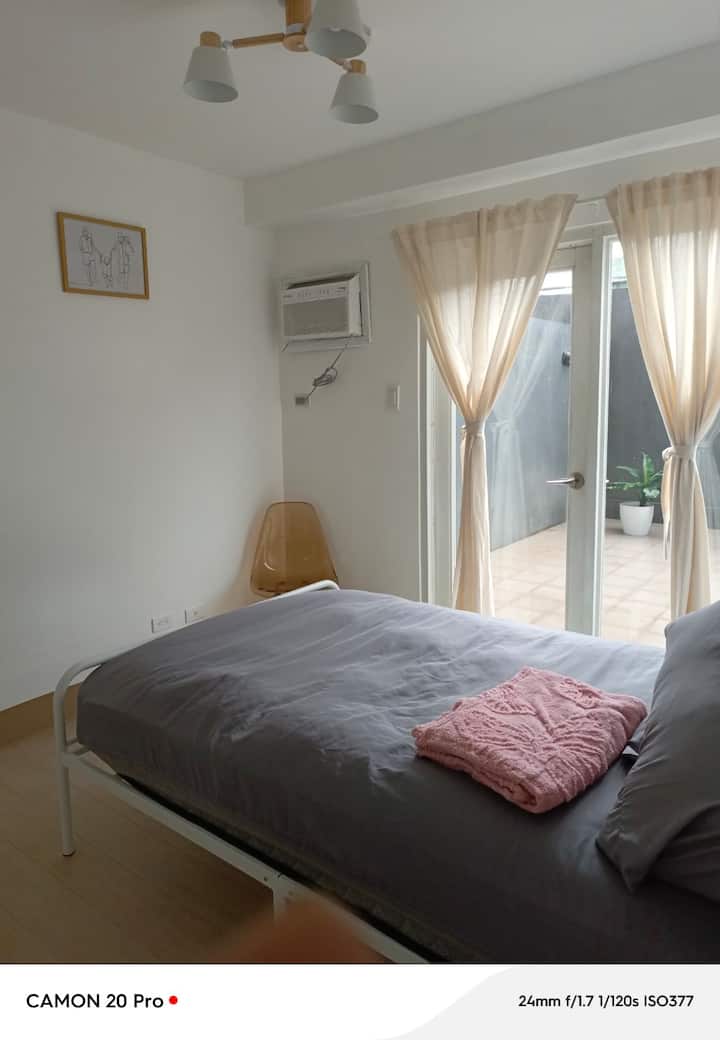 Relaxing 1br W/ Parking | The Hive Taytay U117ta - Antipolo