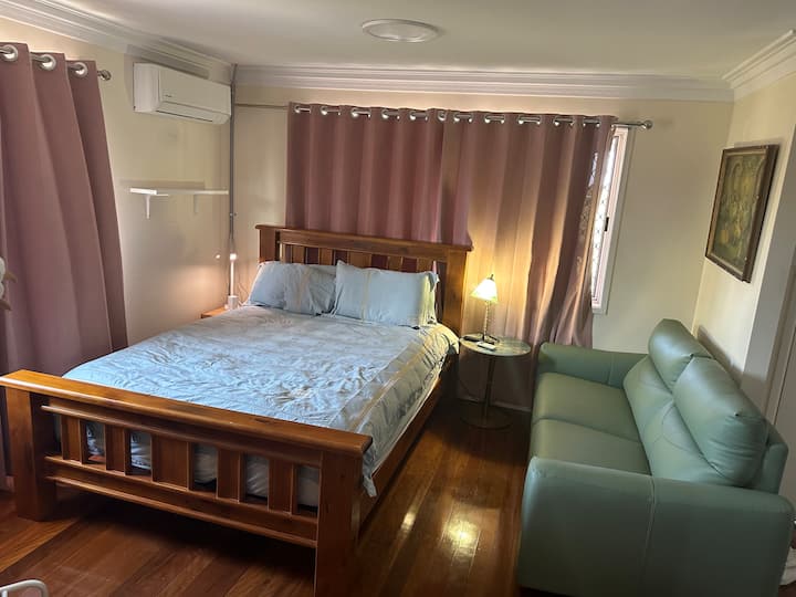 Granadilla St Queen Bed For Couple 独立附属公寓 G5 - Brisbane