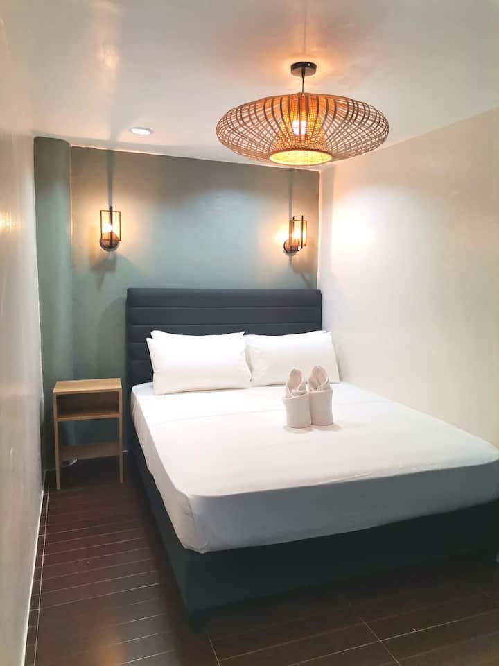 Pension De Coron

“Your Cozy Home In Coron”. - Coron