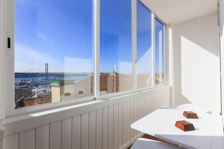 Airy Lapa 2 Br River And Bridge Views  Ac - Lisbon