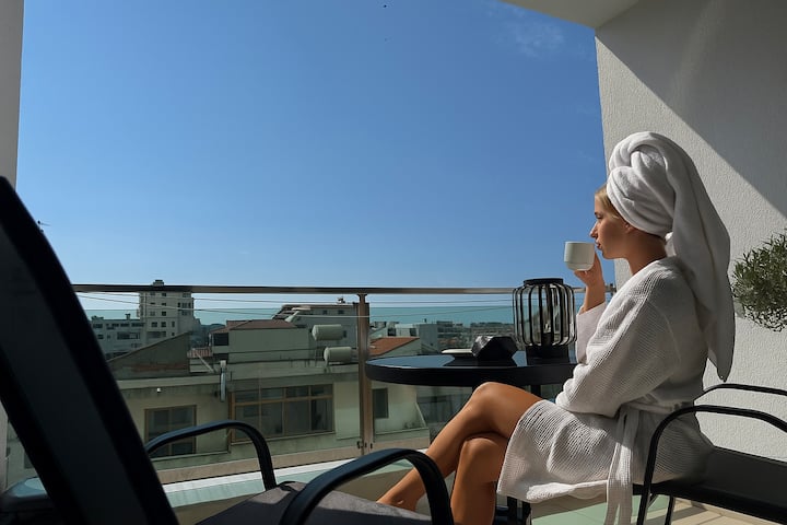 Lori's Seaside Modern Apartment - Albania