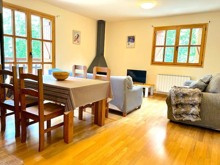Rural D'àneu | Apartament De Muntanya I Lluminós - Llavorsí