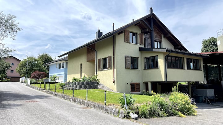 Kleines, Stilvolles Zimmer Mit 
Garten & Pool - Liechtenstein