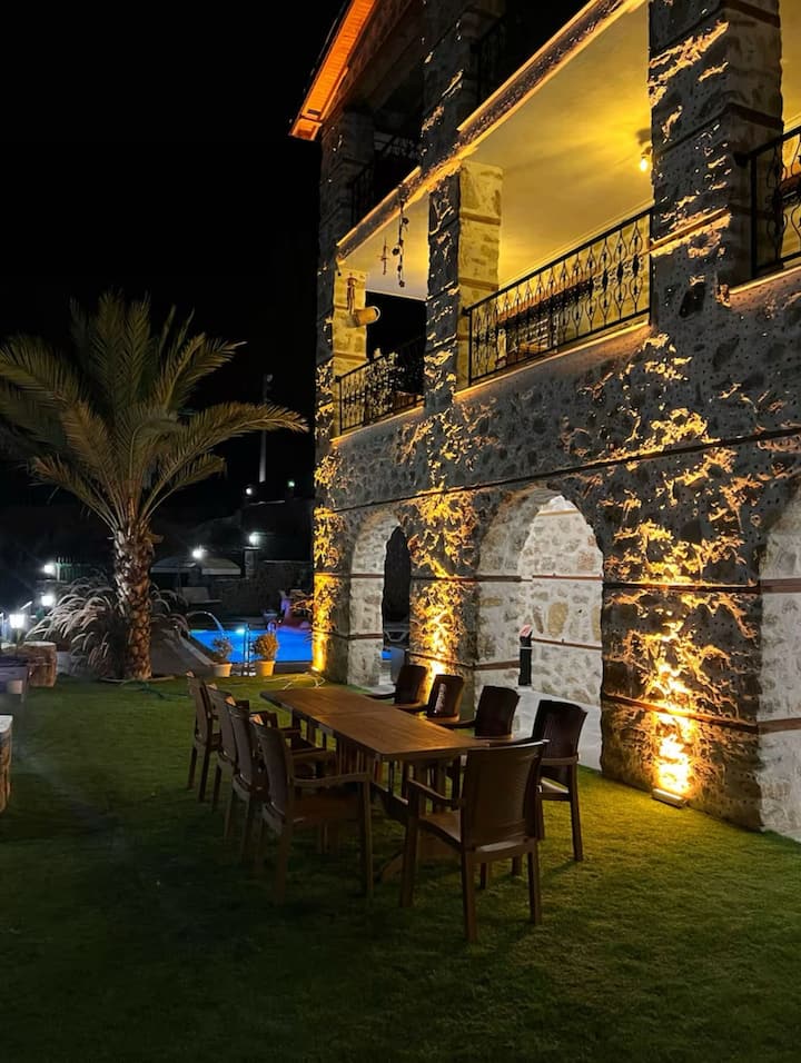 Eşsiz Bir Taş Villa. - Mahmutlar