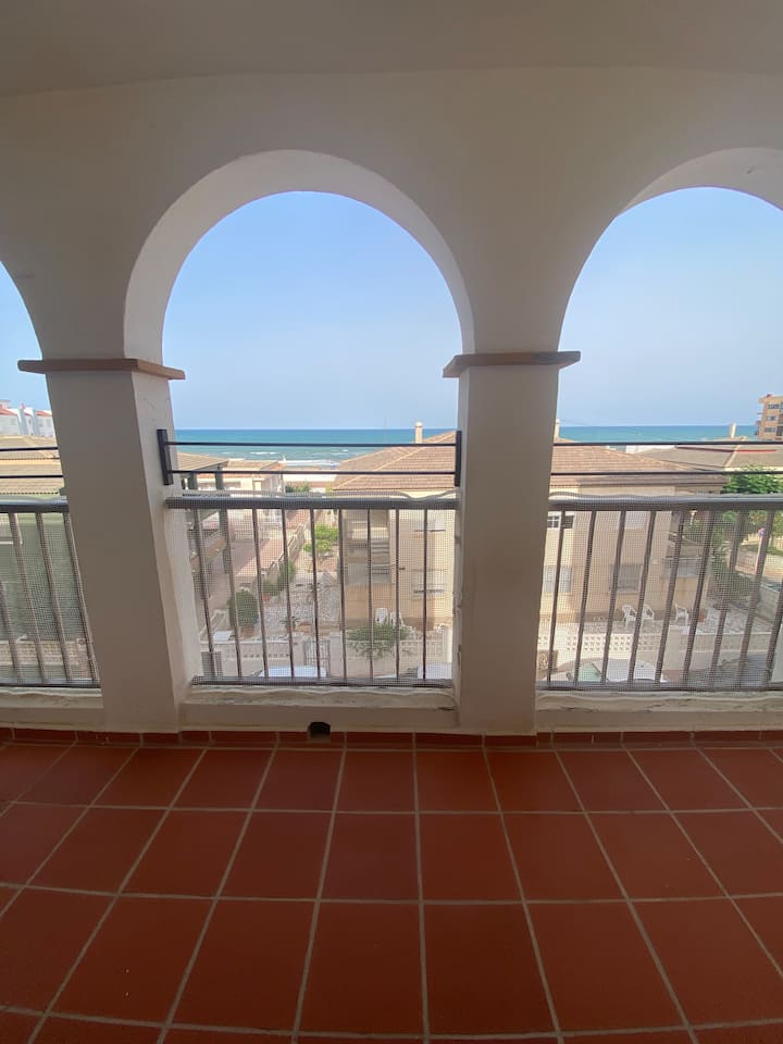 Con Vistas Al Mar - La Marina