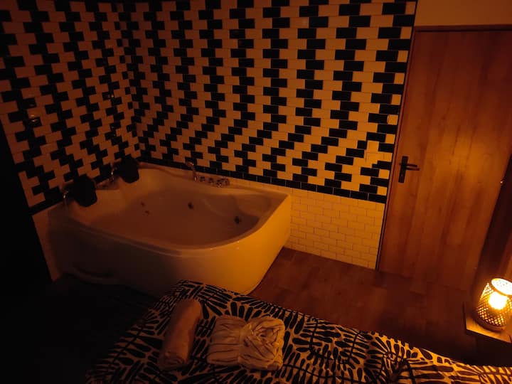 Appartement Ferme Des Tournelles Balneo - Le Parc des Félins - Lumigny