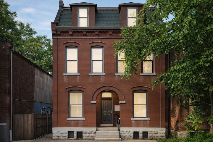 Soulard Exposed Brick • Wifi • Near Stadiums • W/d - St. Louis, MO