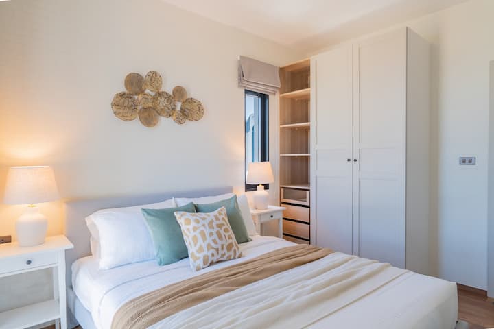 Coco Calm Title Halo 1 - Nai Yang