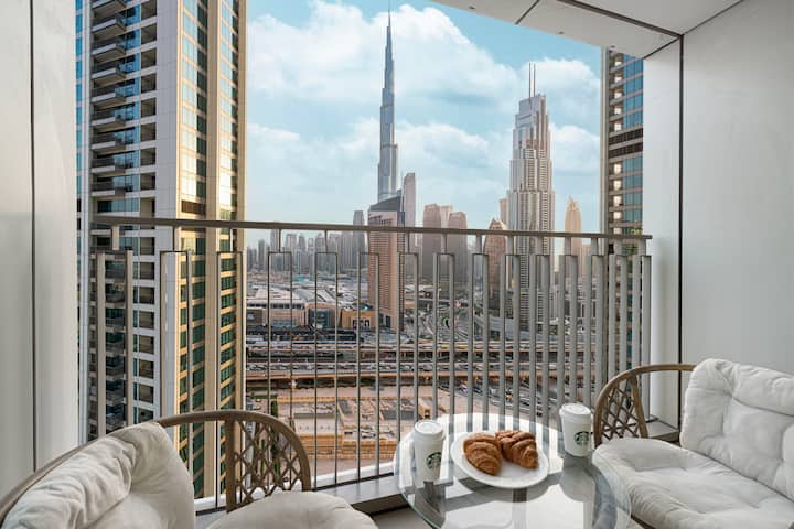 Stylish 3.5 Br | Burj & Fountain View | Dubai Mall - Dubai
