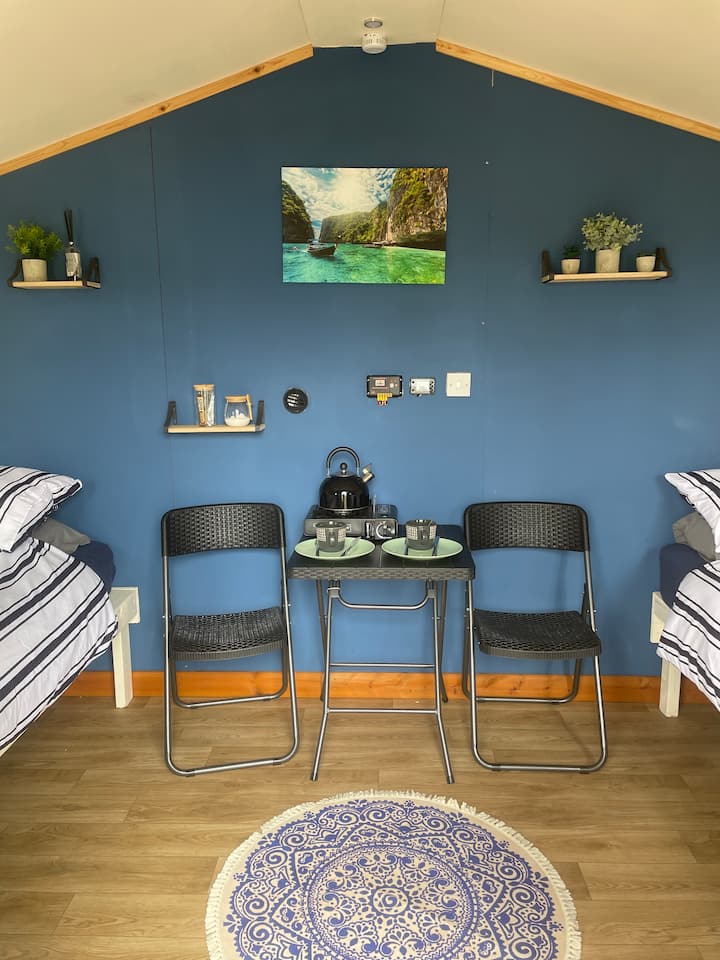 Twin Off Grid Countryside Glamping Cabin (9) - Evesham
