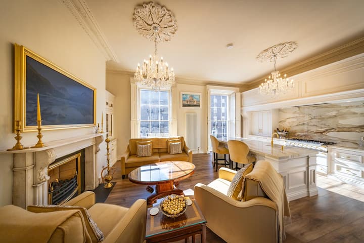 Elegant Georgian Townhouse - Dublin