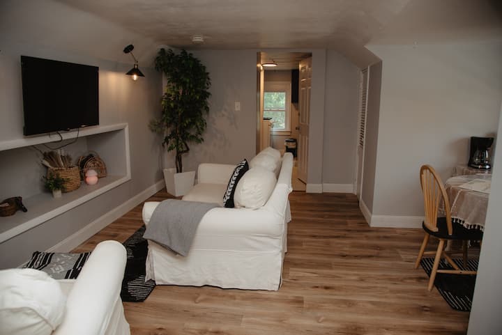 Downtown Chittenango Loft, Coffee Bar - Cazenovia, NY