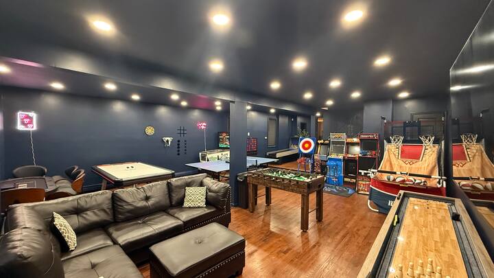 Ultimate Escape | 6bed/4bath, Gameroom, Sleeps 39 - Bayonne, NJ