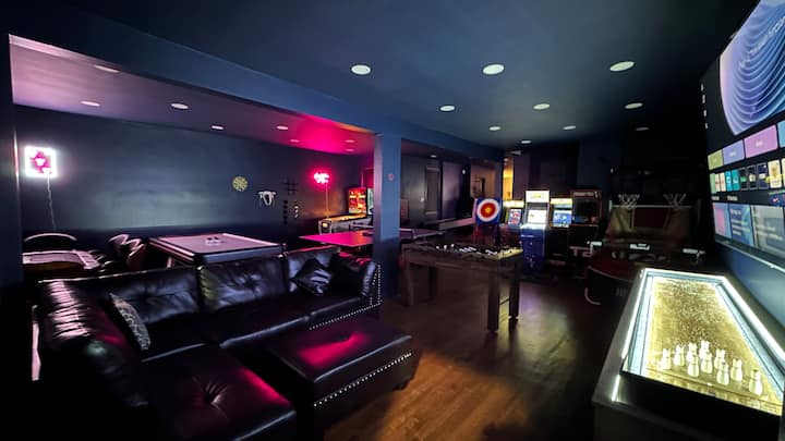 Bayonne’s #1 Airbnb | Arcade, Lounge, Hot Tub, Nyc - Jersey City, NJ