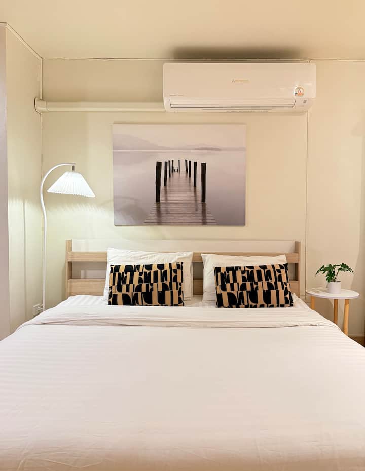 Modern Apartment In The Heart Of Nimman - Chiang Mai