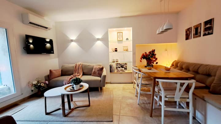 Sérilence, Maison & Jardin, 6p. Dans Aups Village - Aups