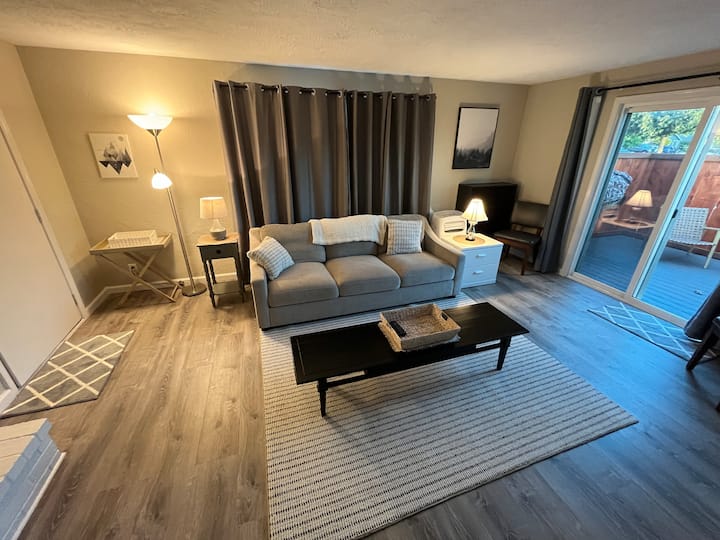 Functional And Relaxing Haven 2 Bed/1 Bath And Bbq - Springfield, OR
