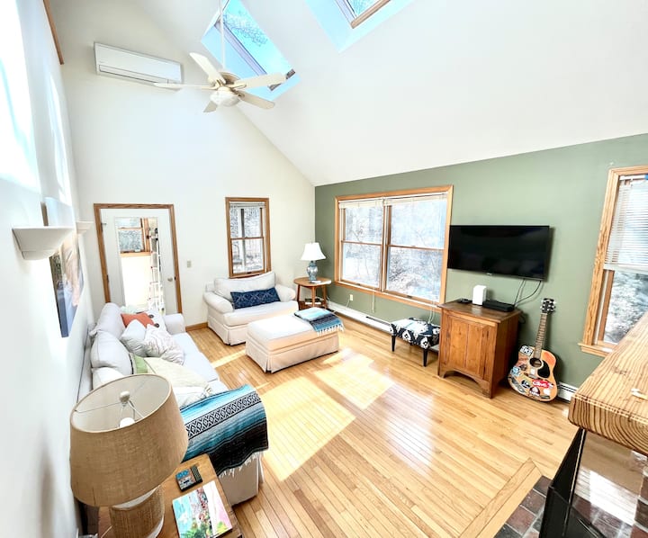 Spacious Bright Screenporch A/c - Wellfleet, MA