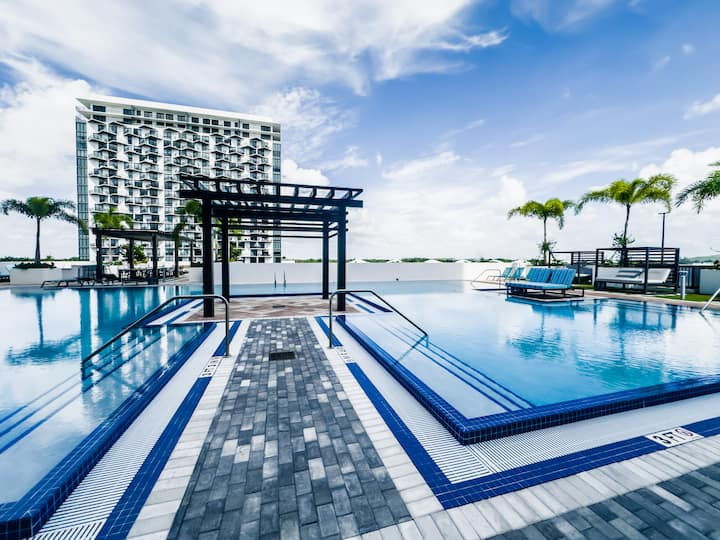 Modern Stay In Doral - Doral, FL
