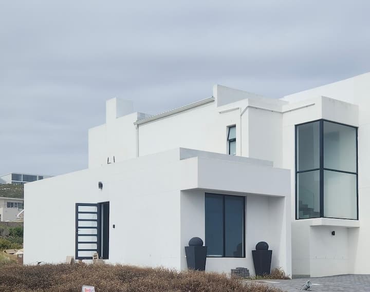 Sandy Toes - Yzerfontein