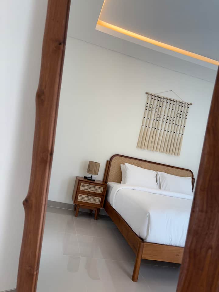 Bright! 1br Big Private Pool Seminyak - Legian