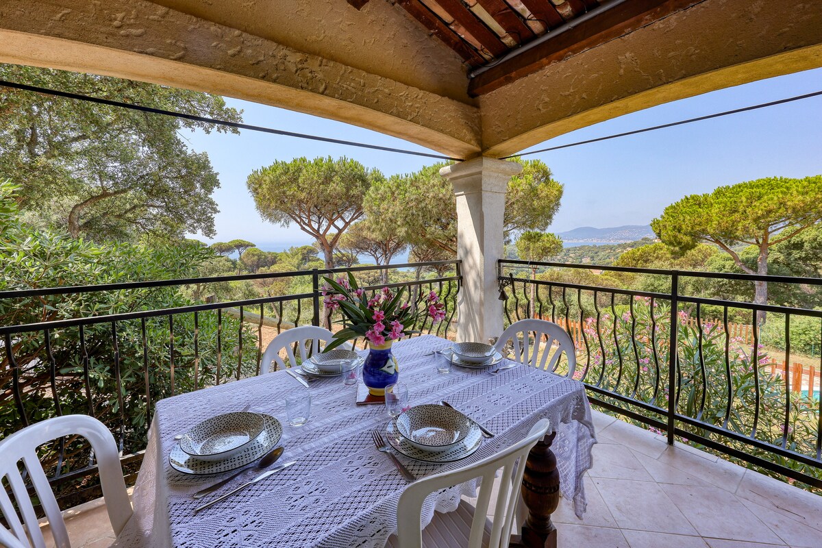 Provencal house with sea view and absolute calm - Houses for Rent in La ...