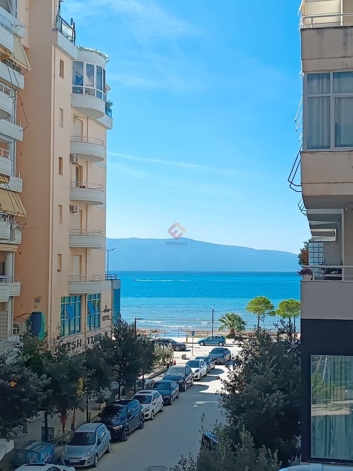 Blue Nest Lungomare Apartment - Vlora