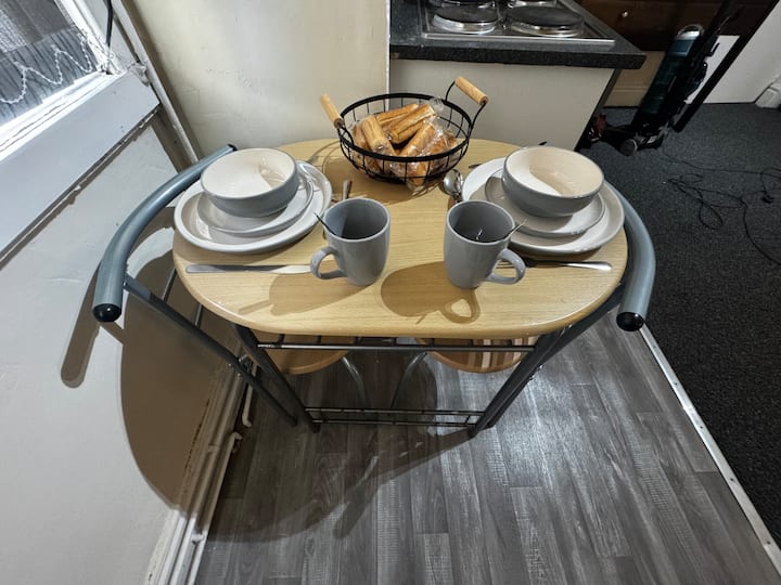 Cute & Cozy - 1 Person Studio - South Pier - Blackpool