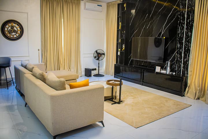 Abuja Luxury Home - 阿布賈