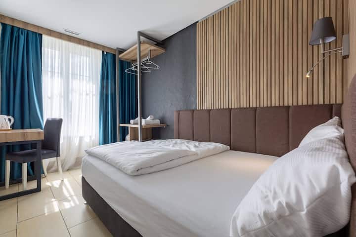 Economy Double Room Zürich Center - Zurich, Switzerland