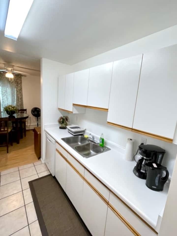 Stylish 2bdr 1bath Elevator - Edmonton