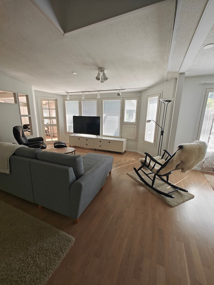 Viihtyisä Talo Huippusijainnilta
2mh + Parvi - Sotkamo